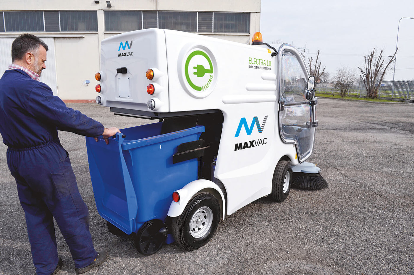 MAXVAC ELECTRA 1.0 ELECTRIC STREET SWEEPER