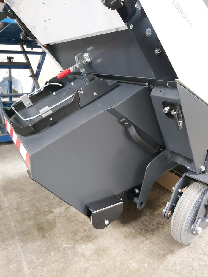 MAXVAC MAXWIND PEDESTRIAN SWEEPER