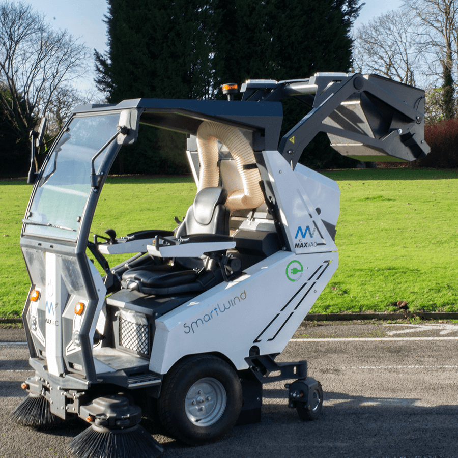 MAXVAC SMARTWIND PEDESTRIAN SWEEPER